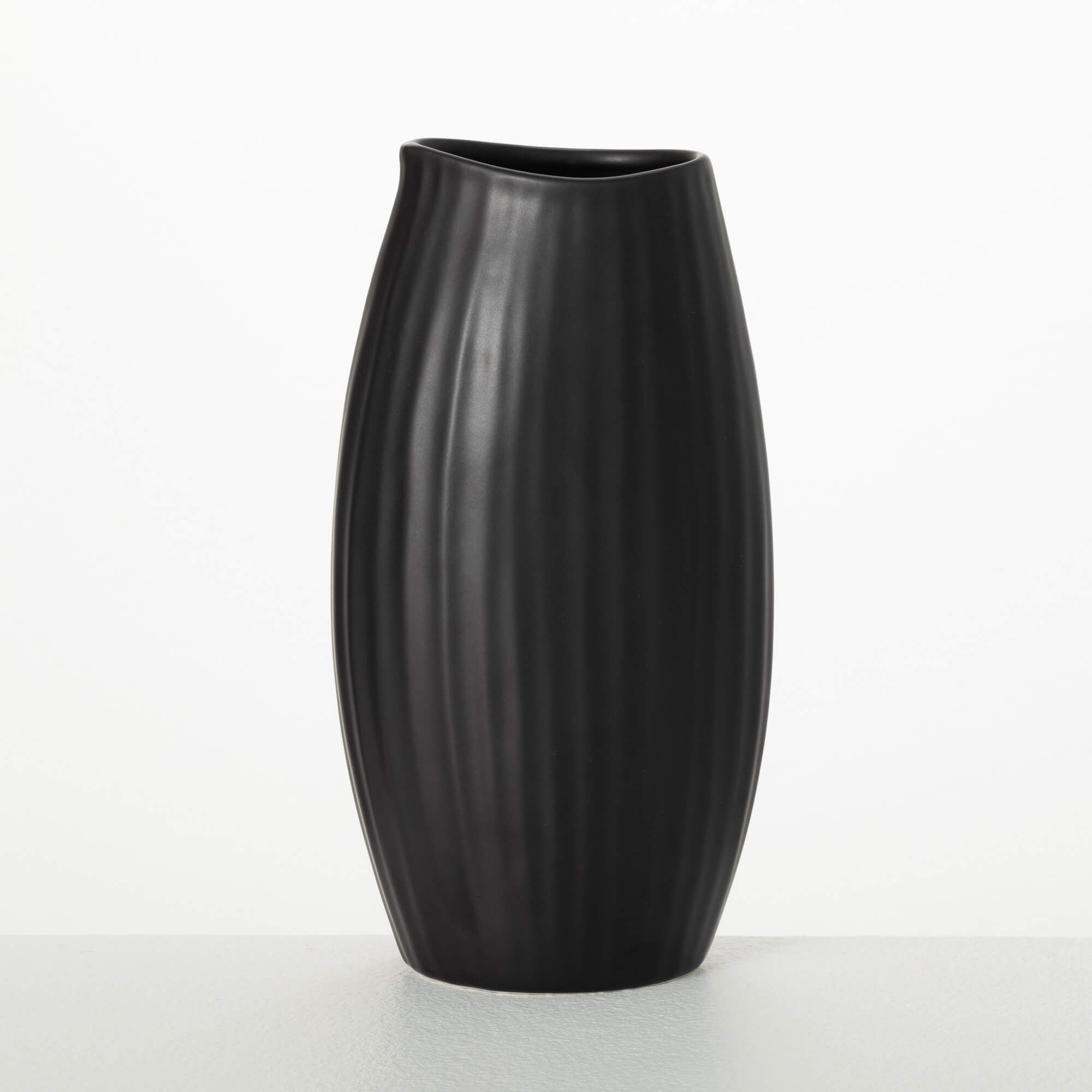 Modern Black Ribbed Vase | Primitive Peddler 206 2nd Street SE ...